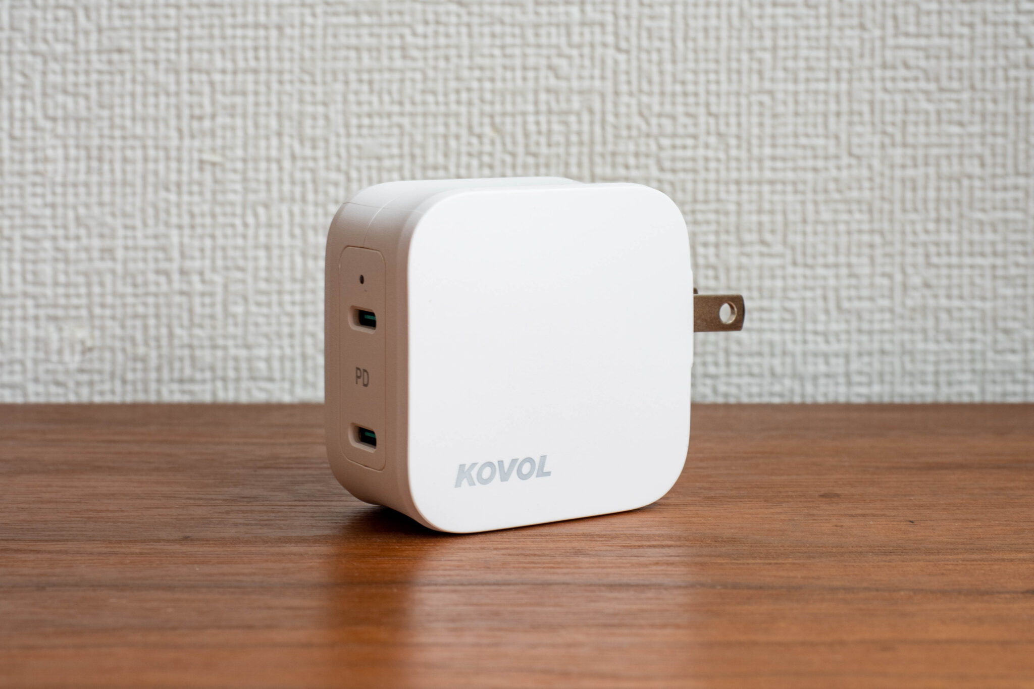 【KOVOL】Type-Cが2ポートの充電器。コンパクトなのに最大合計40W出力！｜spielen